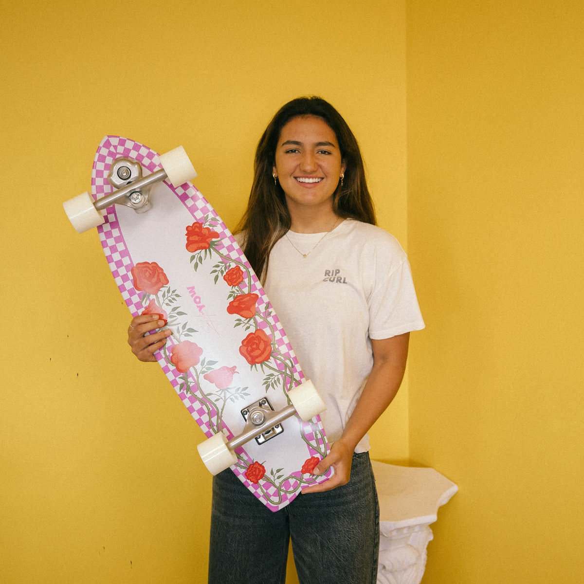 YOW Sophia Medina Roses Fish 32.5" Surfskate **1-2 WEEKS 🚚** – Surf Ontario